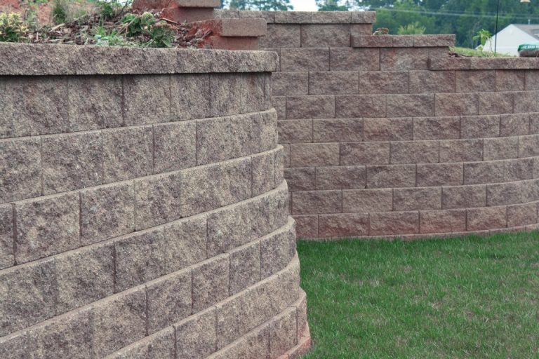 Versa-Lok - Segmental Retaining Walls